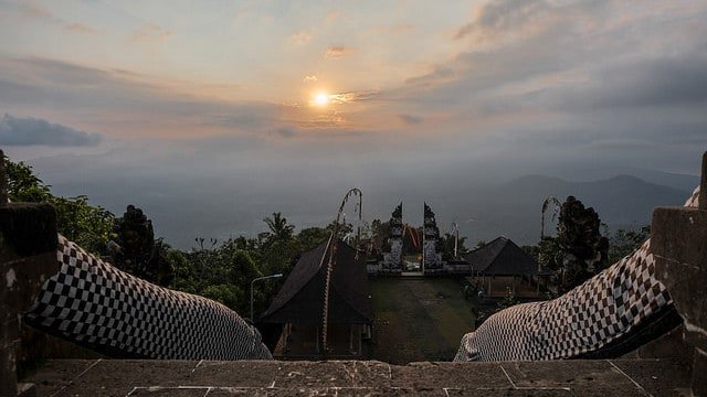 Lempuyang Temple Guide, Activities & Entrance Fee - IdeTrips