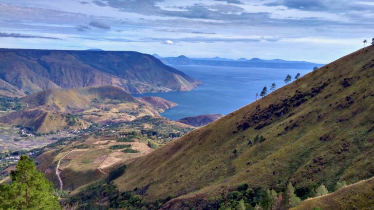 Samosir Island, Activities & Top Destinations - IdeTrips