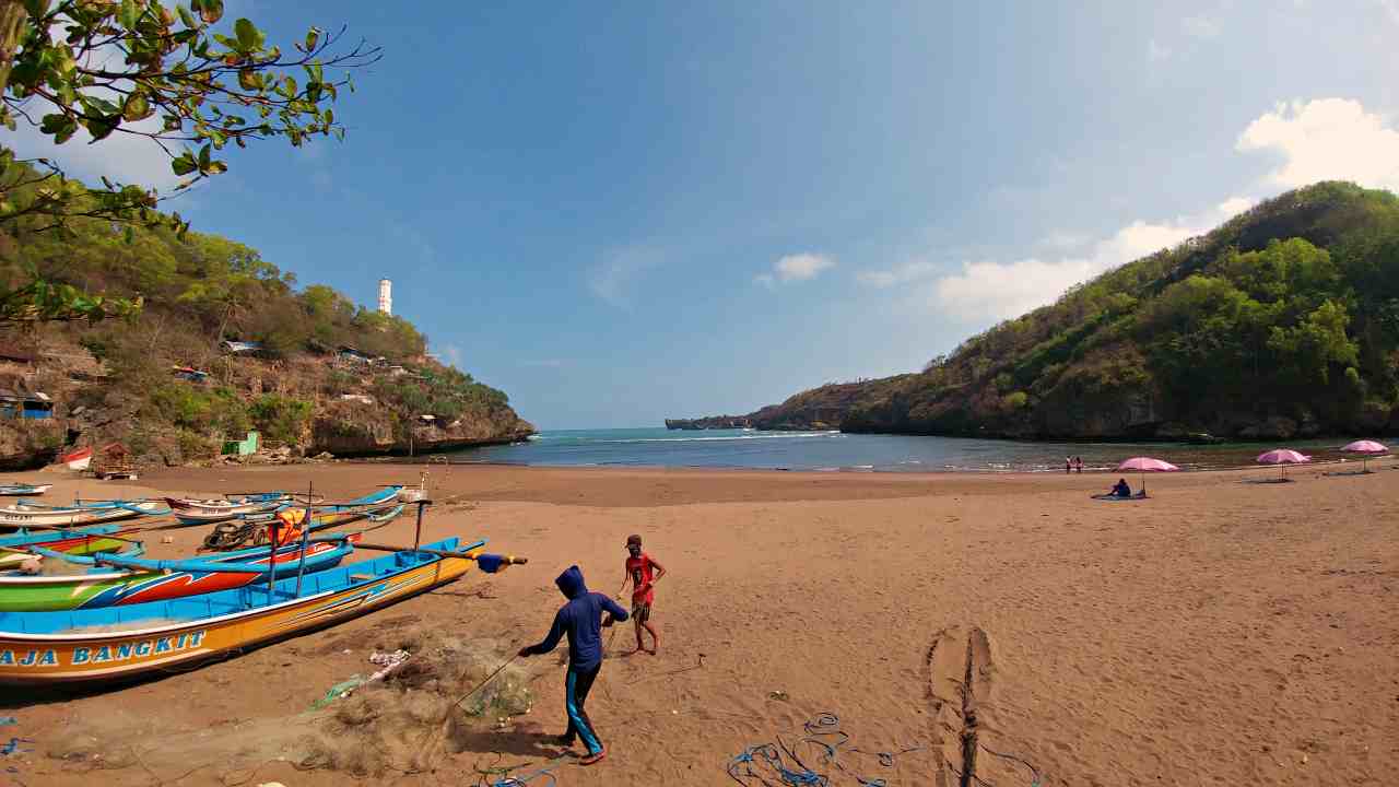 Baron Beach, Top Activities & Entrance Fee - IdeTrips
