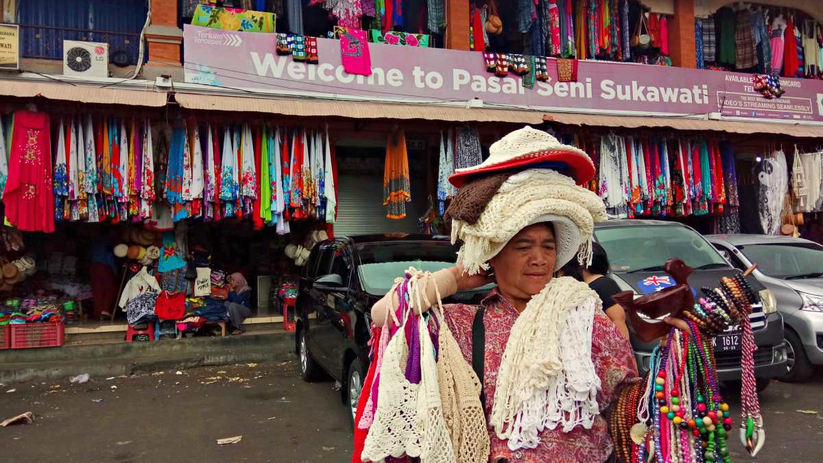 Sukawati Art Market Bali Shopping Spot Guide - IdeTrips