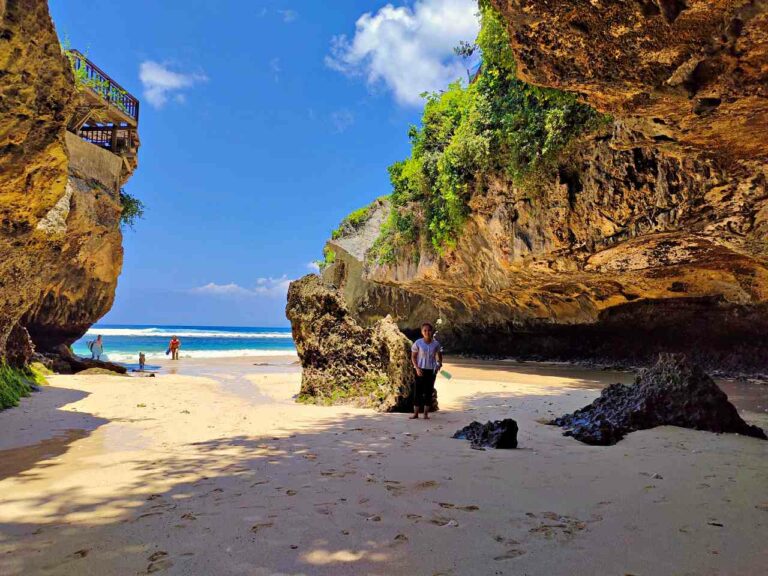 Suluban Beach (Blue Point Beach) Guide & Activities