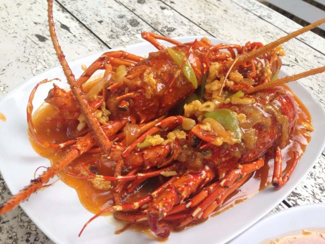 Indrayanti Beach Gunung Kidul & Seafood Culinary Spot - IdeTrips