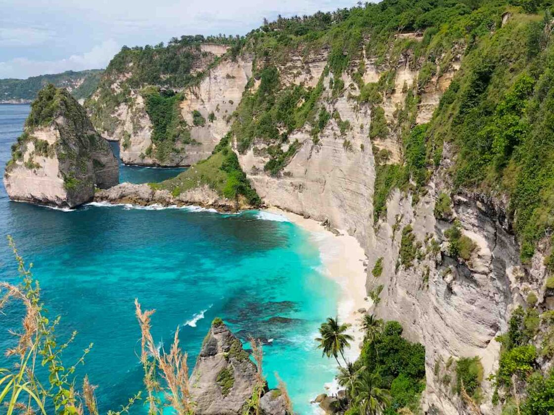 Diamond Beach Nusa Penida, Guide & Activities - IdeTrips