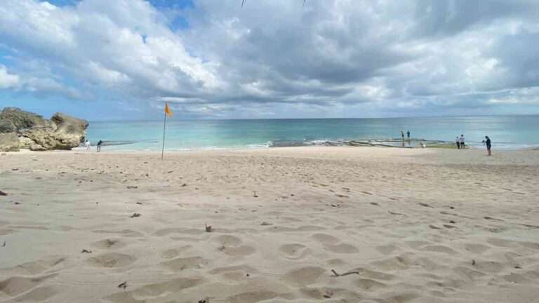 Kubu Beach Jimbaran Guide & Top Things To Do - IdeTrips