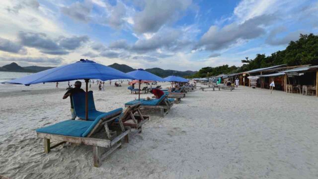 Selong Belanak Beach Entrance Fee and Top Things To Do - IdeTrips