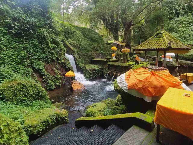 Pura Mengening Temple Guide, Melukat and Entrance Fee